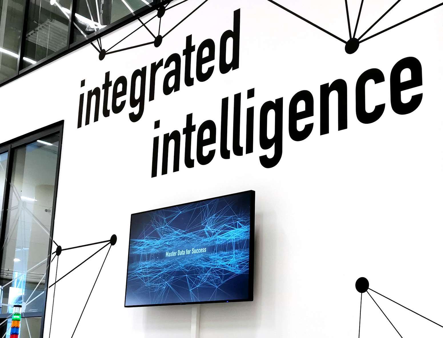 KNAPP AG Industrial Innovation in the Spotlight - easescreen