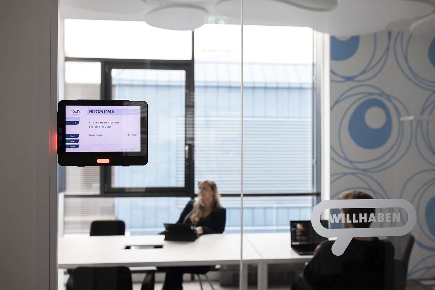 Willhaben Smart Roombooking for smart Deals - easescreen