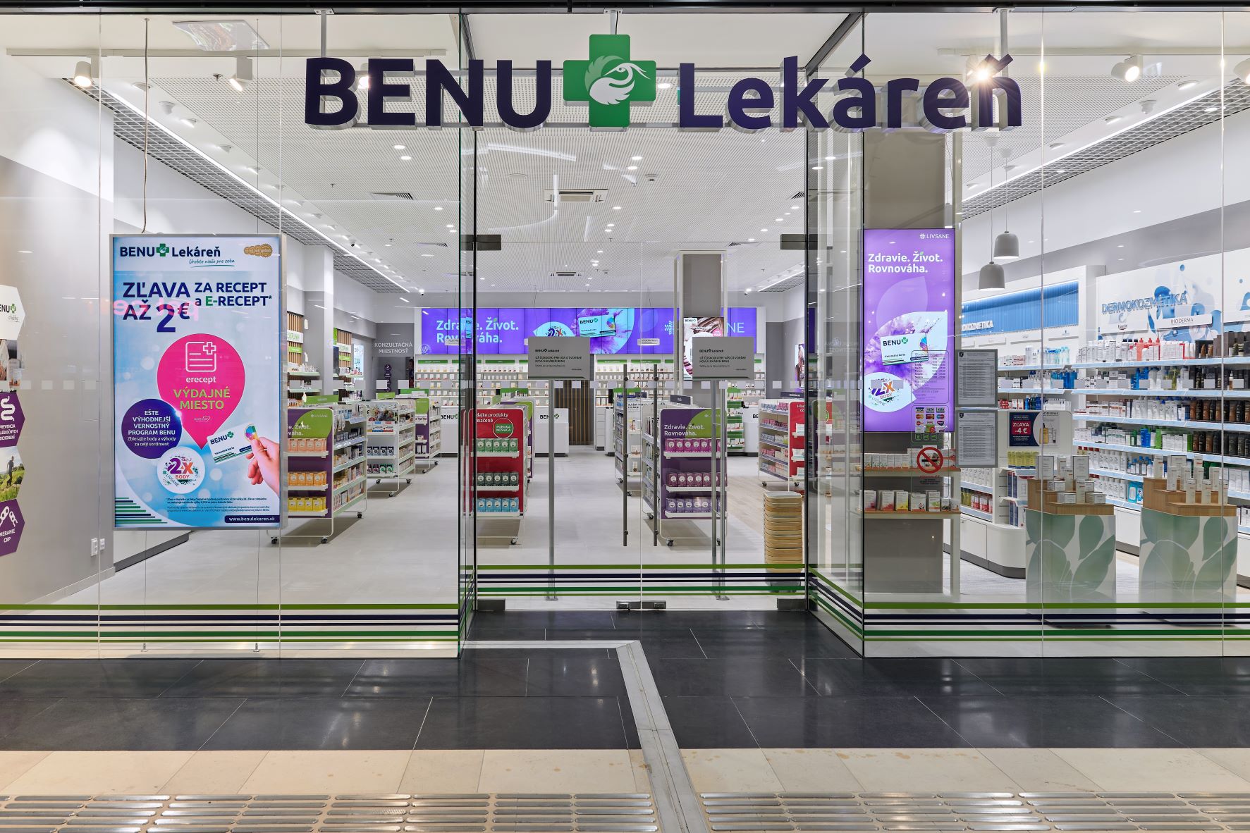 BENU Sustainable growth in Healthcare - easescreen