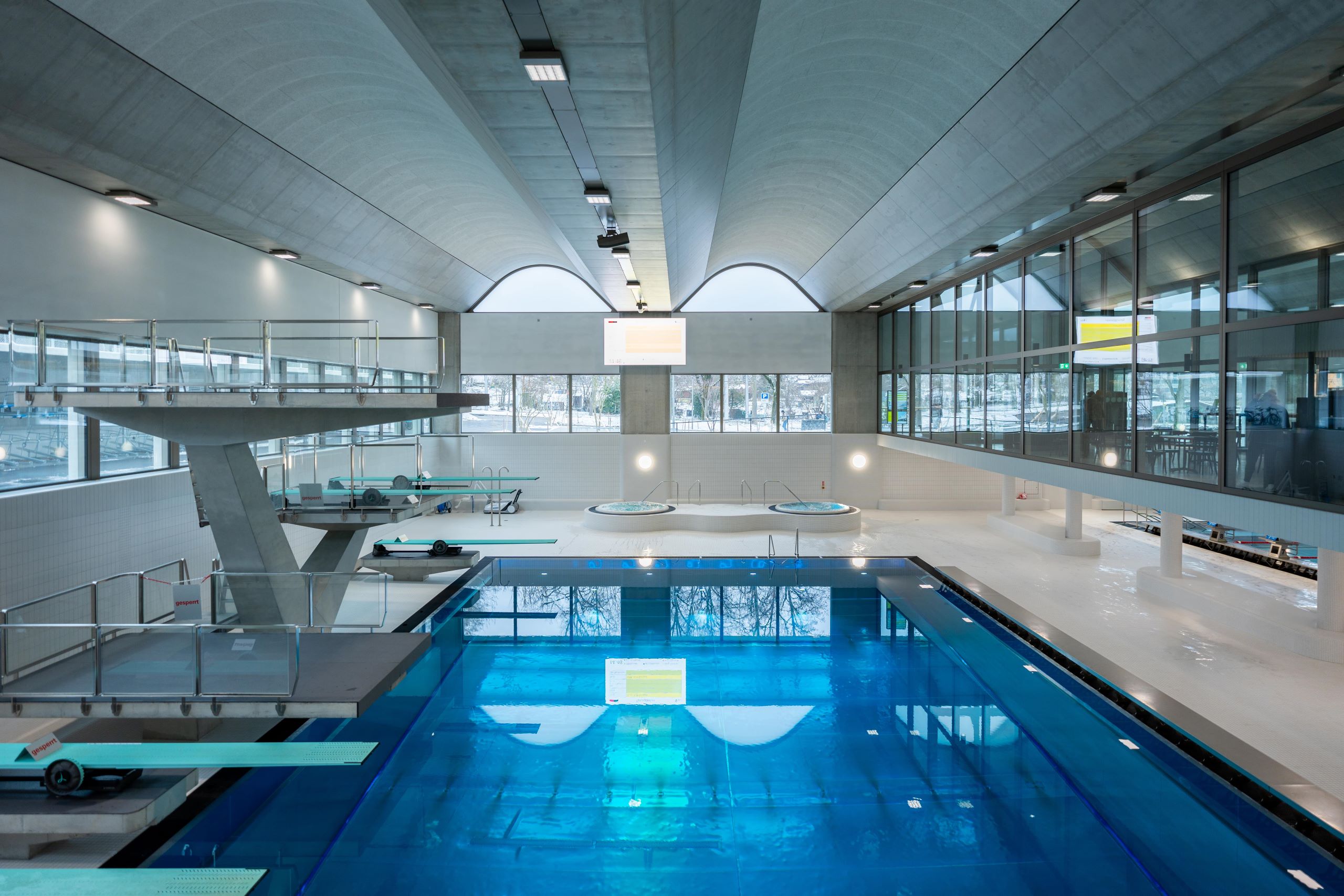 Swimming pool Neufeld, Bern - easescreen