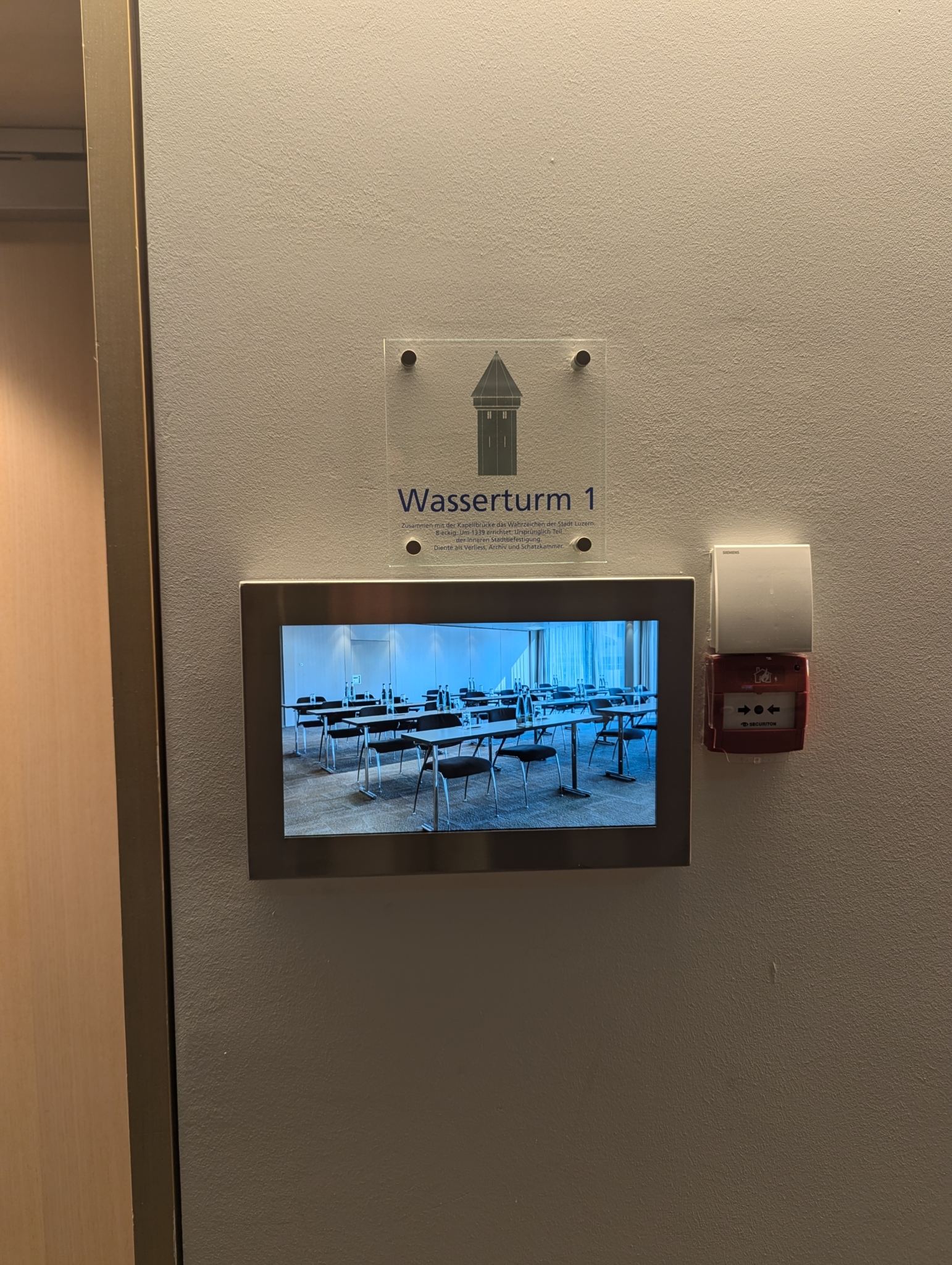 Radisson Blu - easescreen